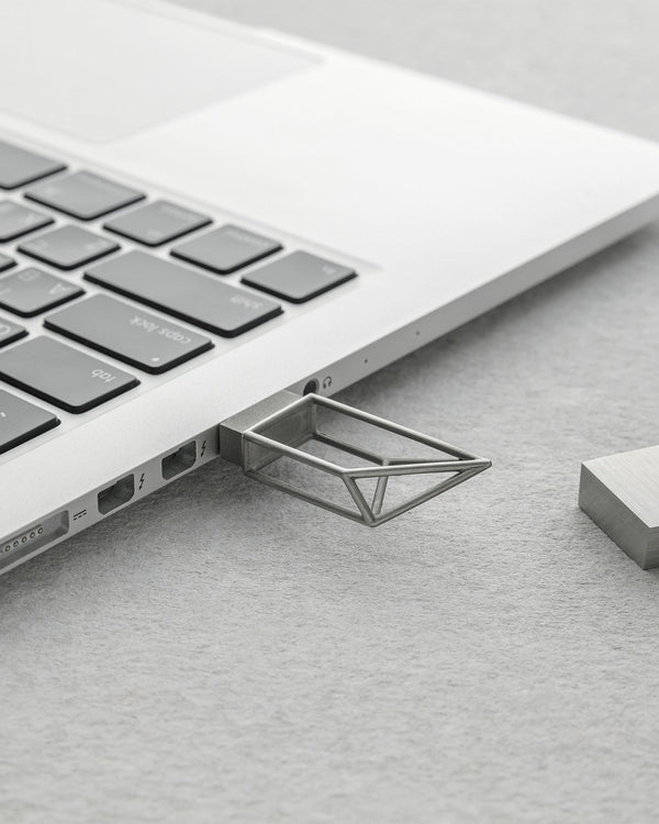 EMPTY MEMORY STRUCTURE Pen Drive