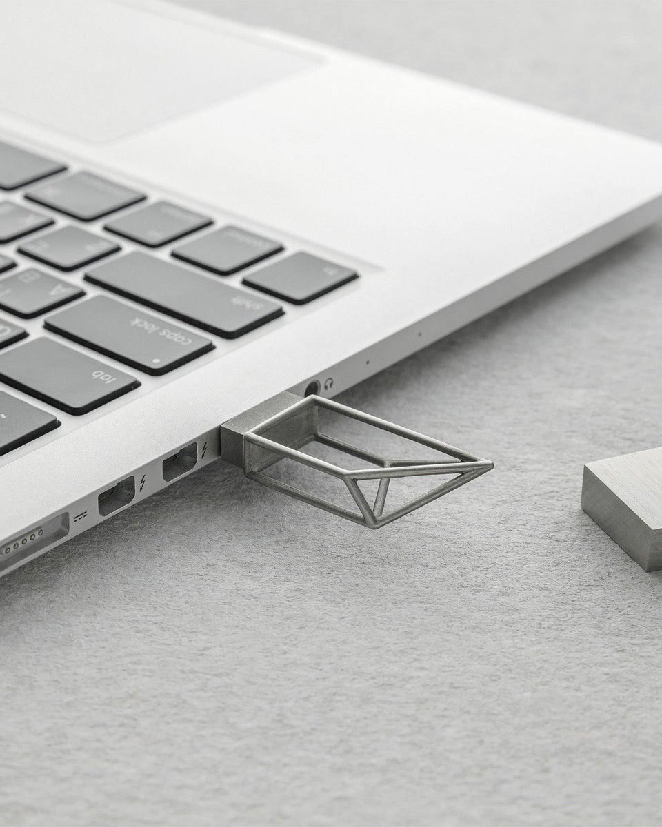 EMPTY MEMORY STRUCTURE Pen Drive – Beyond Object