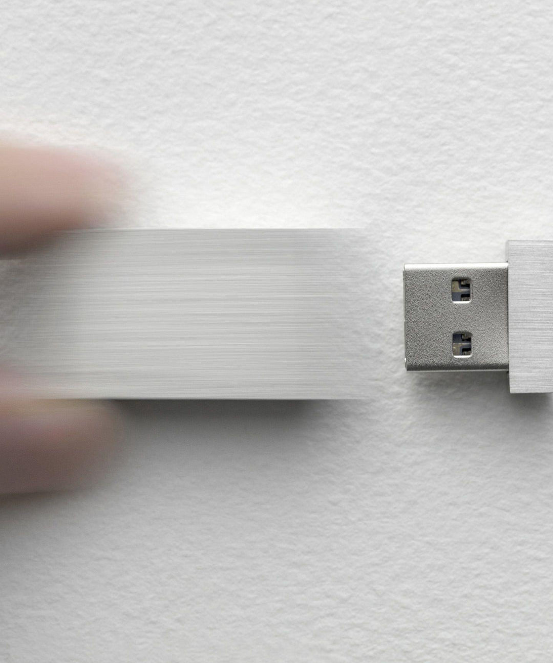 EMPTY MEMORY TRANSPARENCY Pen Drive – Beyond Object